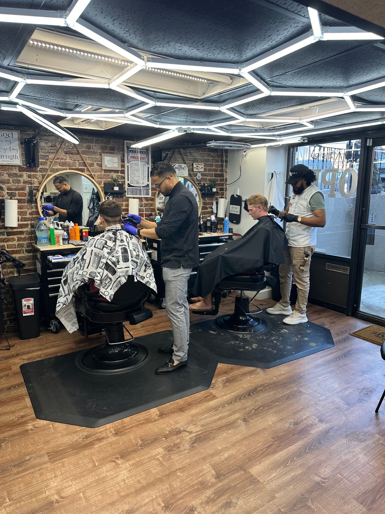 Gentleman’s Barbershop